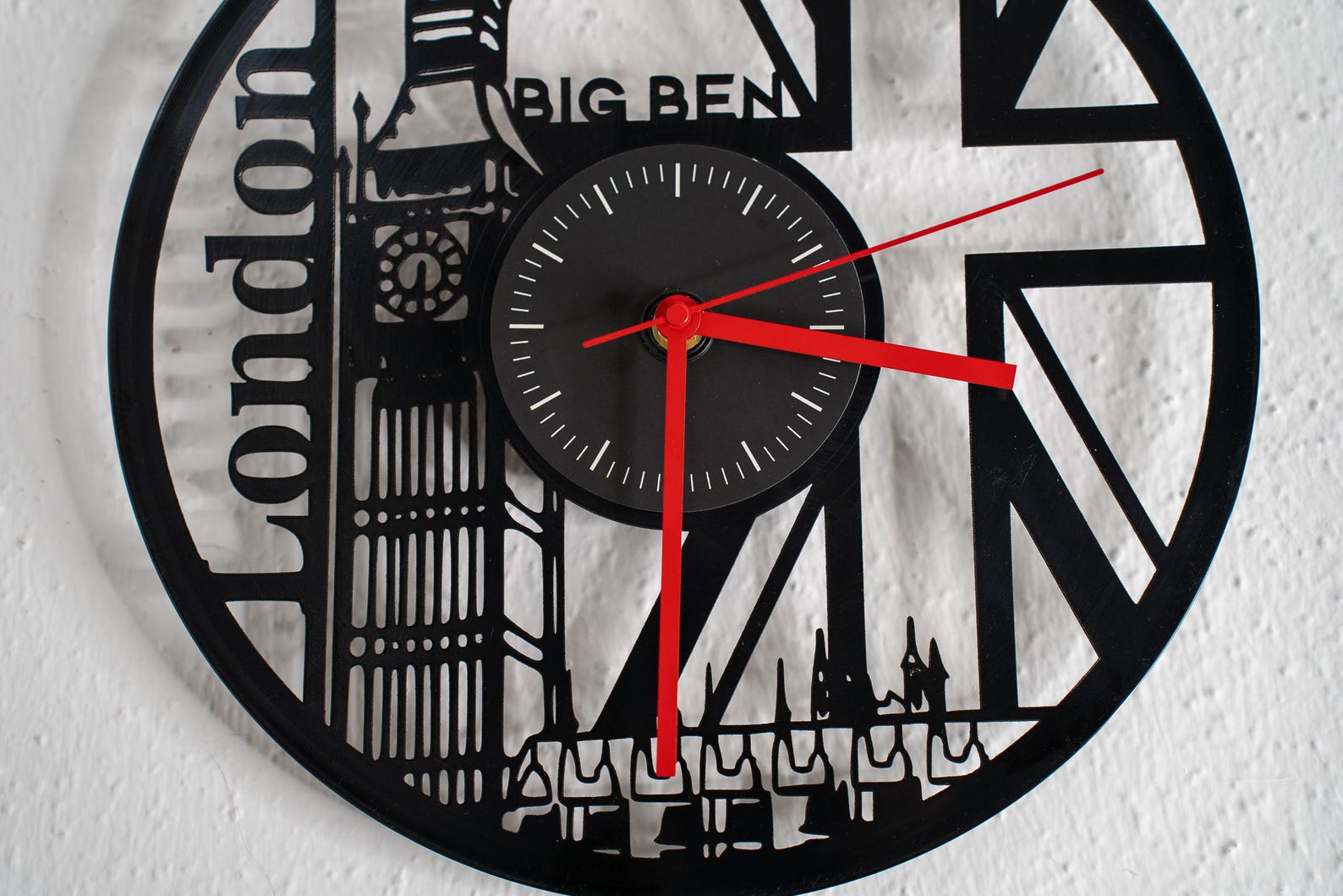 Upcycled Wall Clock Made From Real Vinyl Records – Retro Design ...