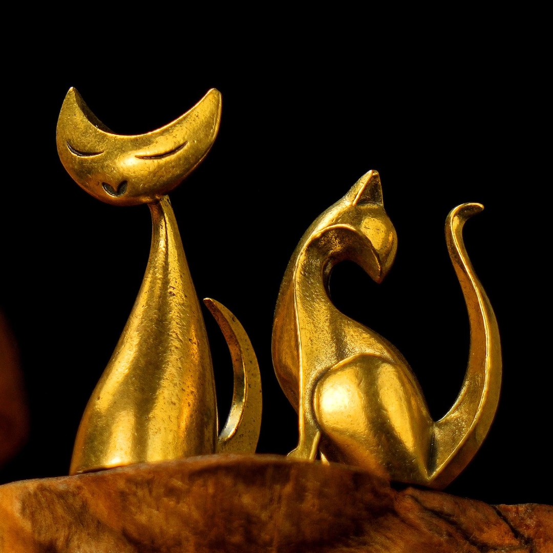Abstract Brass Cat Statues Set – Modern Minimalist Feline Sculptures ...