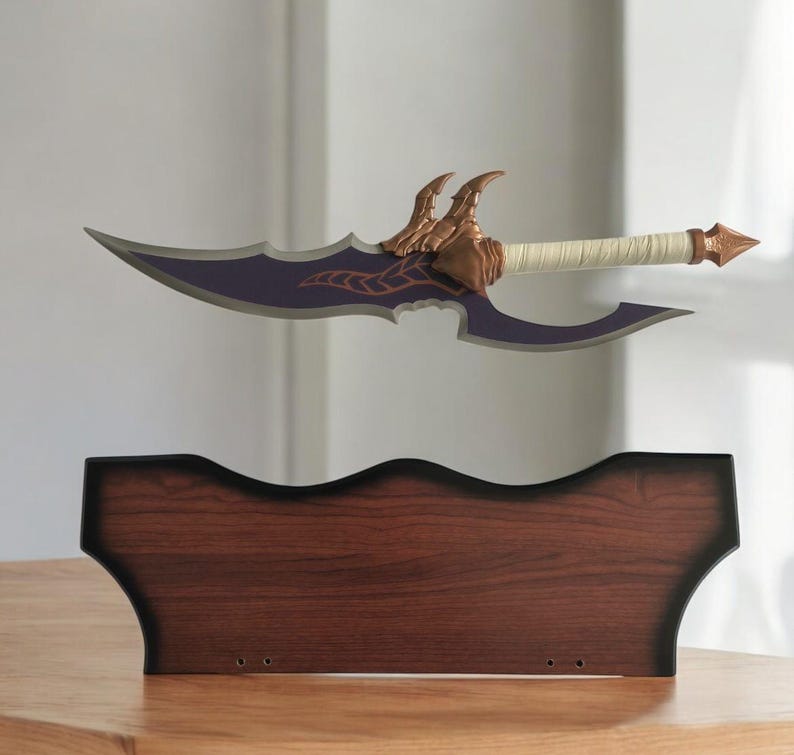 Knight Killer Dagger & Kasaka's Venom Fang Dagger - Full Metal Fantasy ...