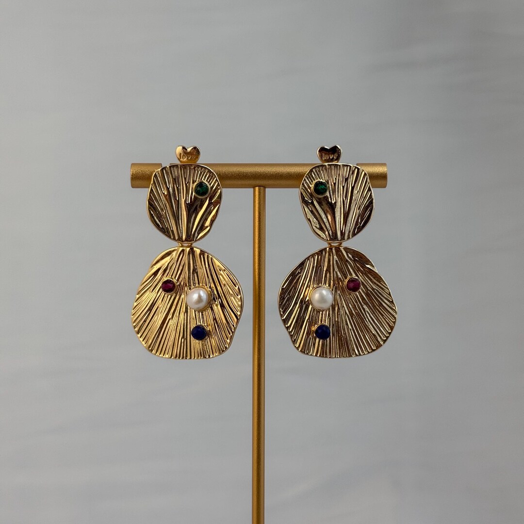 18K Gold Plated Shell Shape Inlaid Pearls and Gemstones Modern Long ...