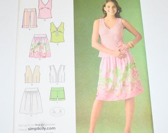 Uncut Simplicity 8138 Misses' Tunic With Length Variations and Pull-on ...