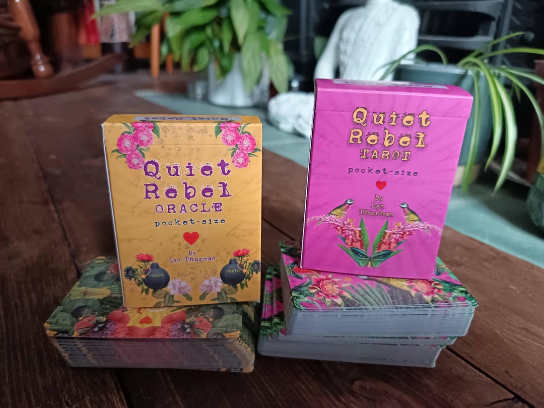 Pocket Quiet Rebel Tarot & Oracle Cards: Vintage Collage Indie Deck ...