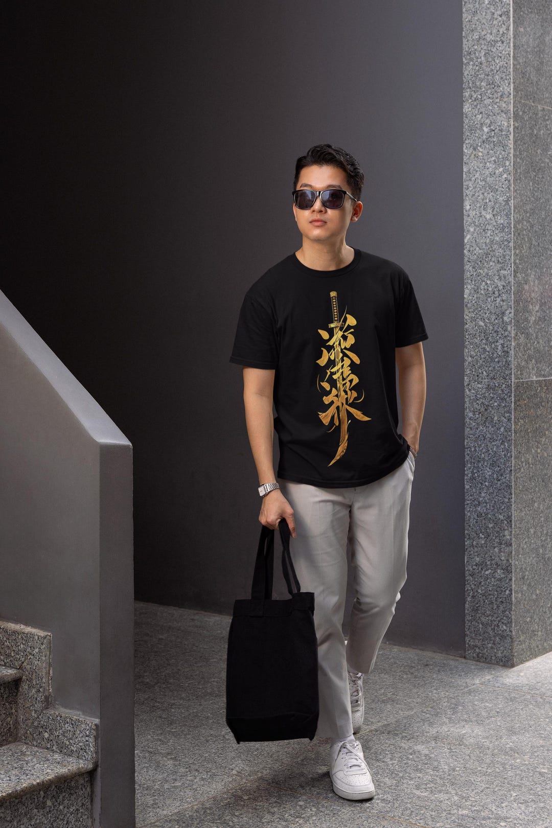 Golden Katana With Japanese Calligraphy T-shirt Samurai Warrior Art Tee ...
