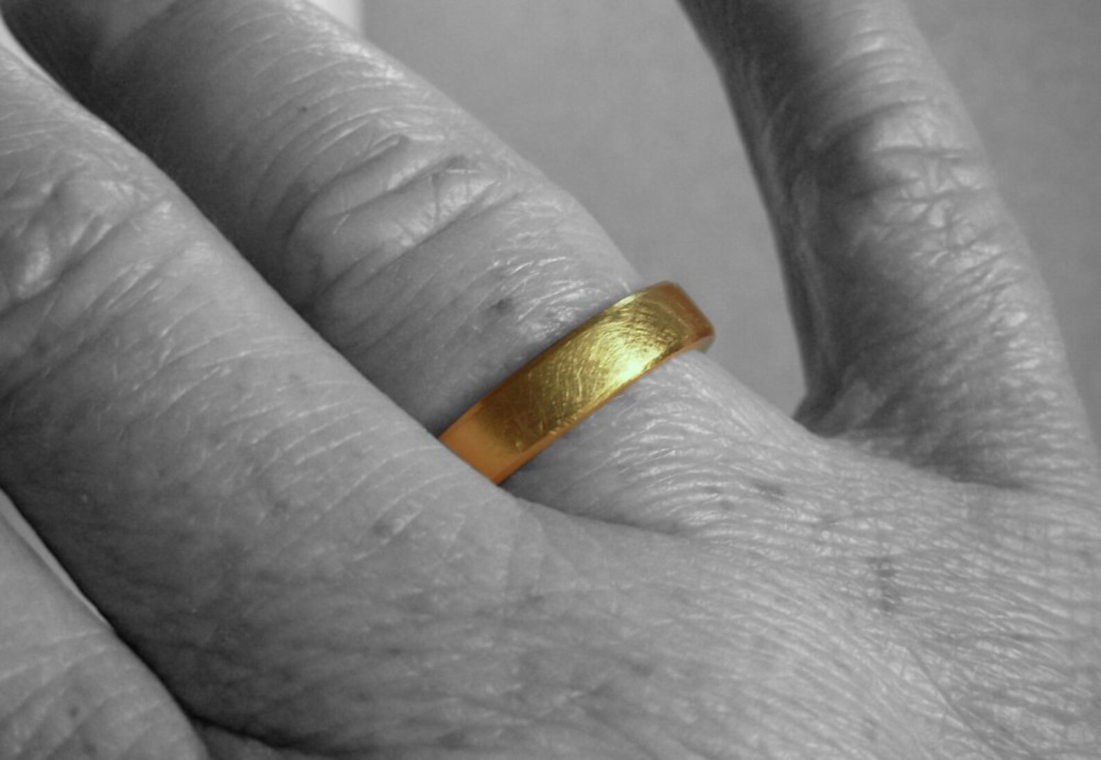 18K Heavy Gold Ring 4mm X 2mm Gold Wedding Band Unisex 18 | Etsy