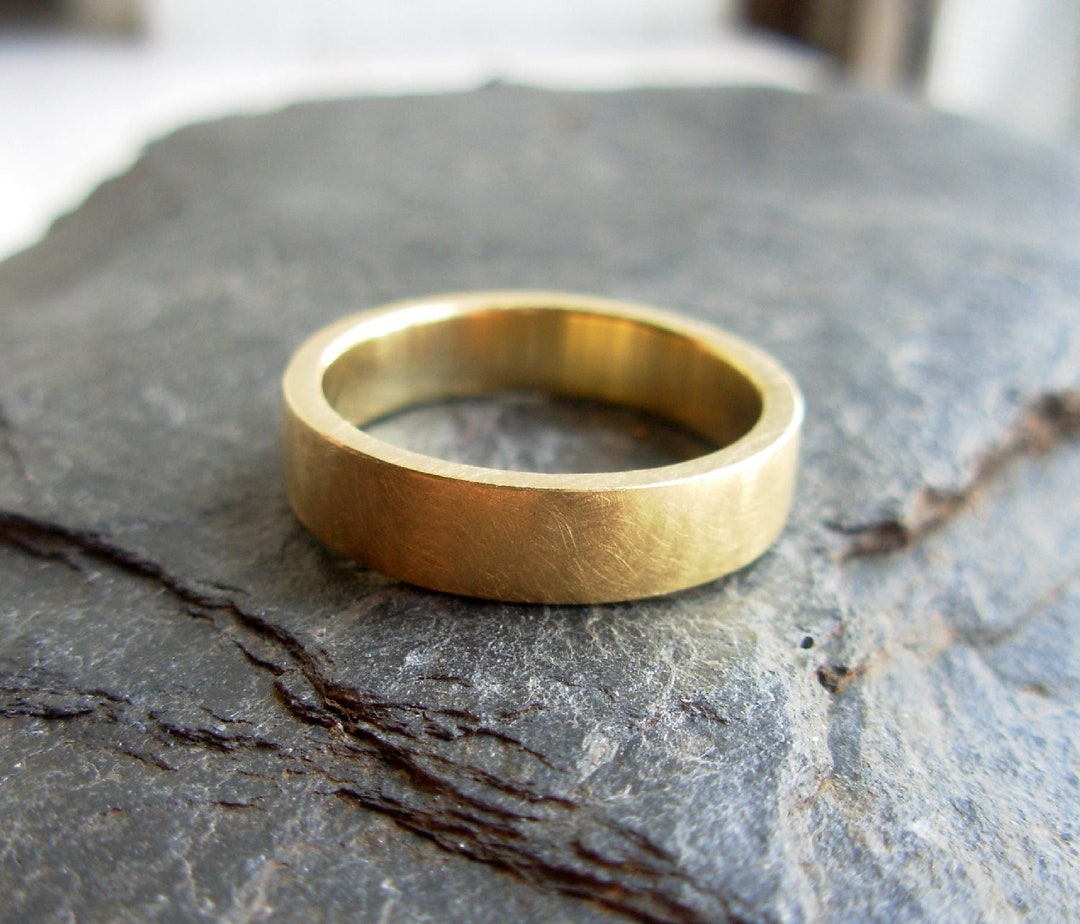 18K Gold Wedding Ring - 4mm Gold Wedding Band - Women's Gold Wedding ...