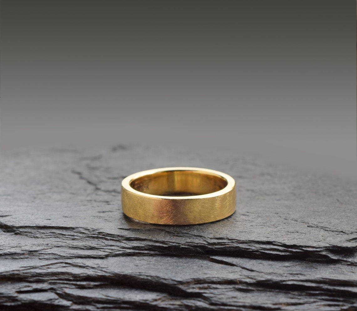 18K Gold Ring 5mm Gold Wedding Band Unisex 18K Gold - Etsy