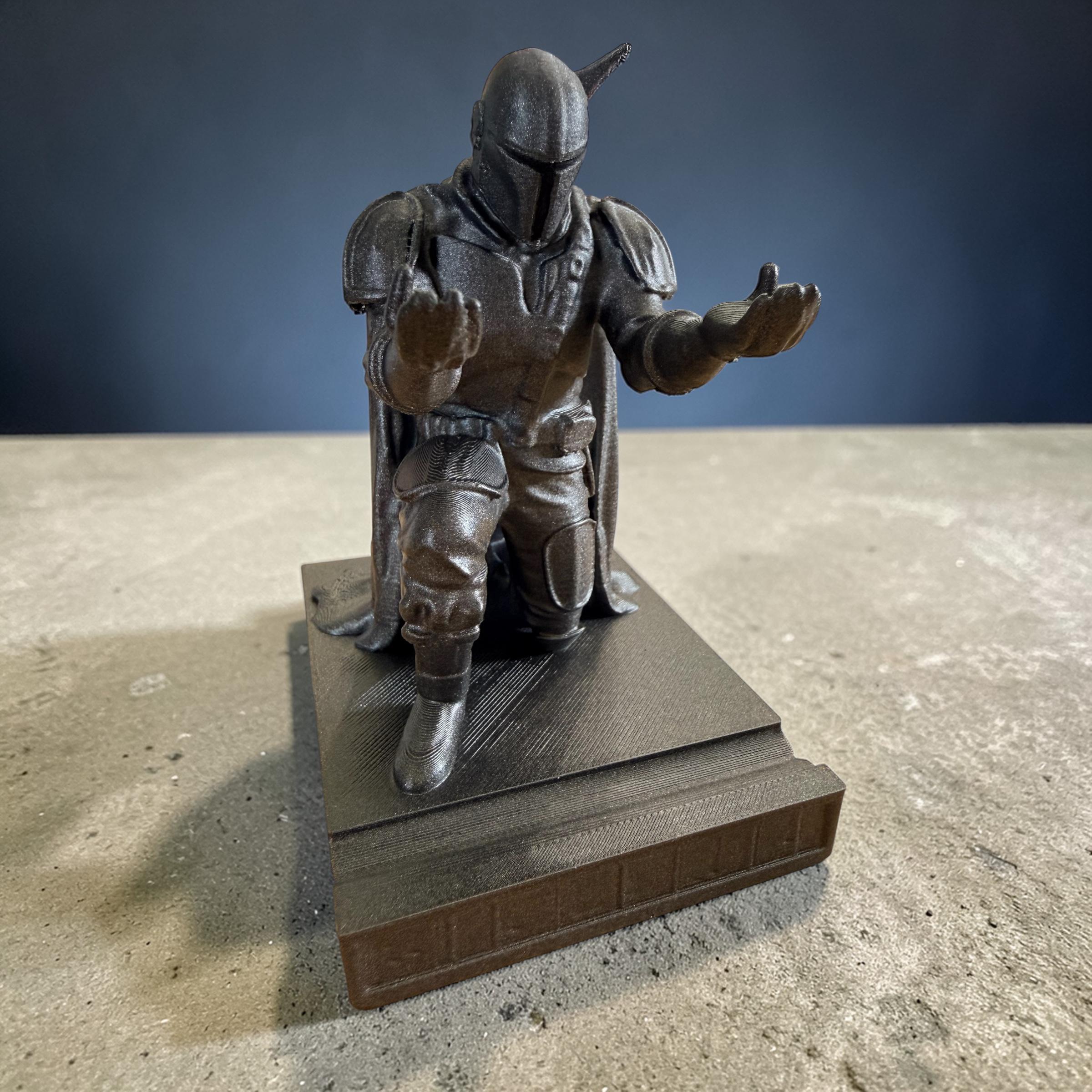 Mandalorian Desktop Pen Holder | Star Wars Office Decor | Sci-fi Desk ...