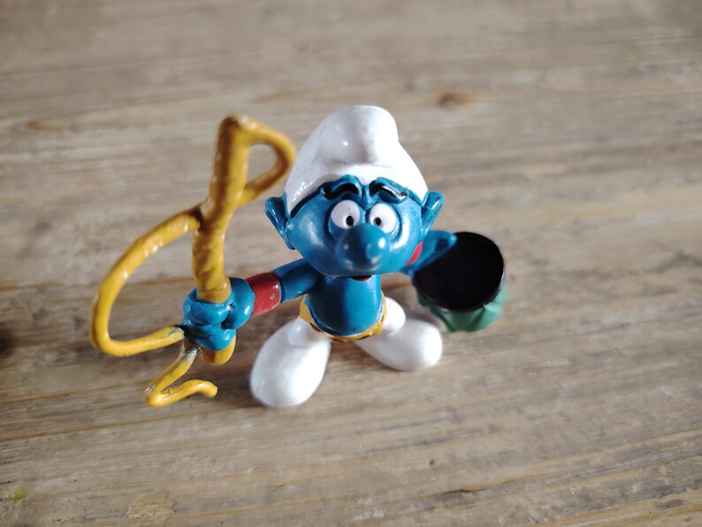 Vintage Smurf Bully Figurine – Tamer/trainer (1970s–80s) – Marked W ...