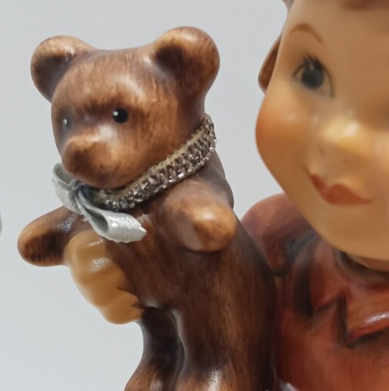 MIB Hummel "camera Ready" 25th Anniversary Figurine 2002 Photographer ...