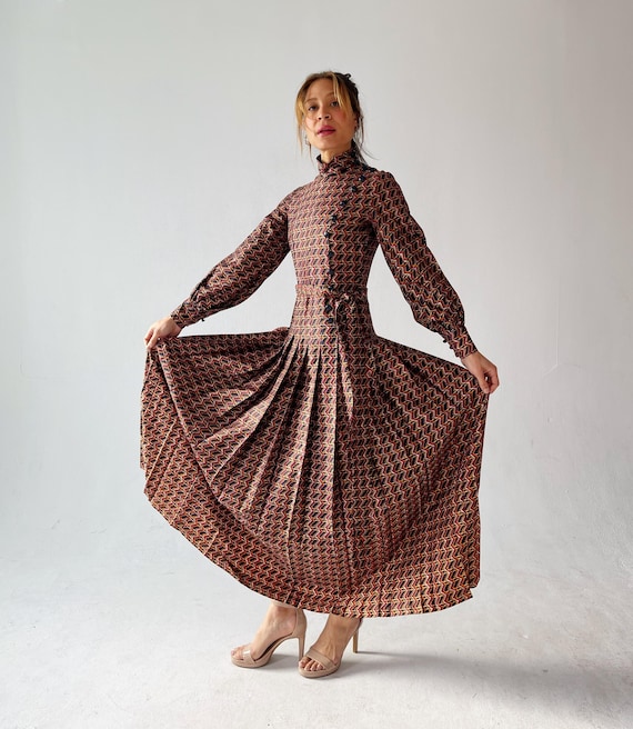 1970s ZIG ZAG DRESS- Leo Chevalier Long Sleeve Mustar… - Gem