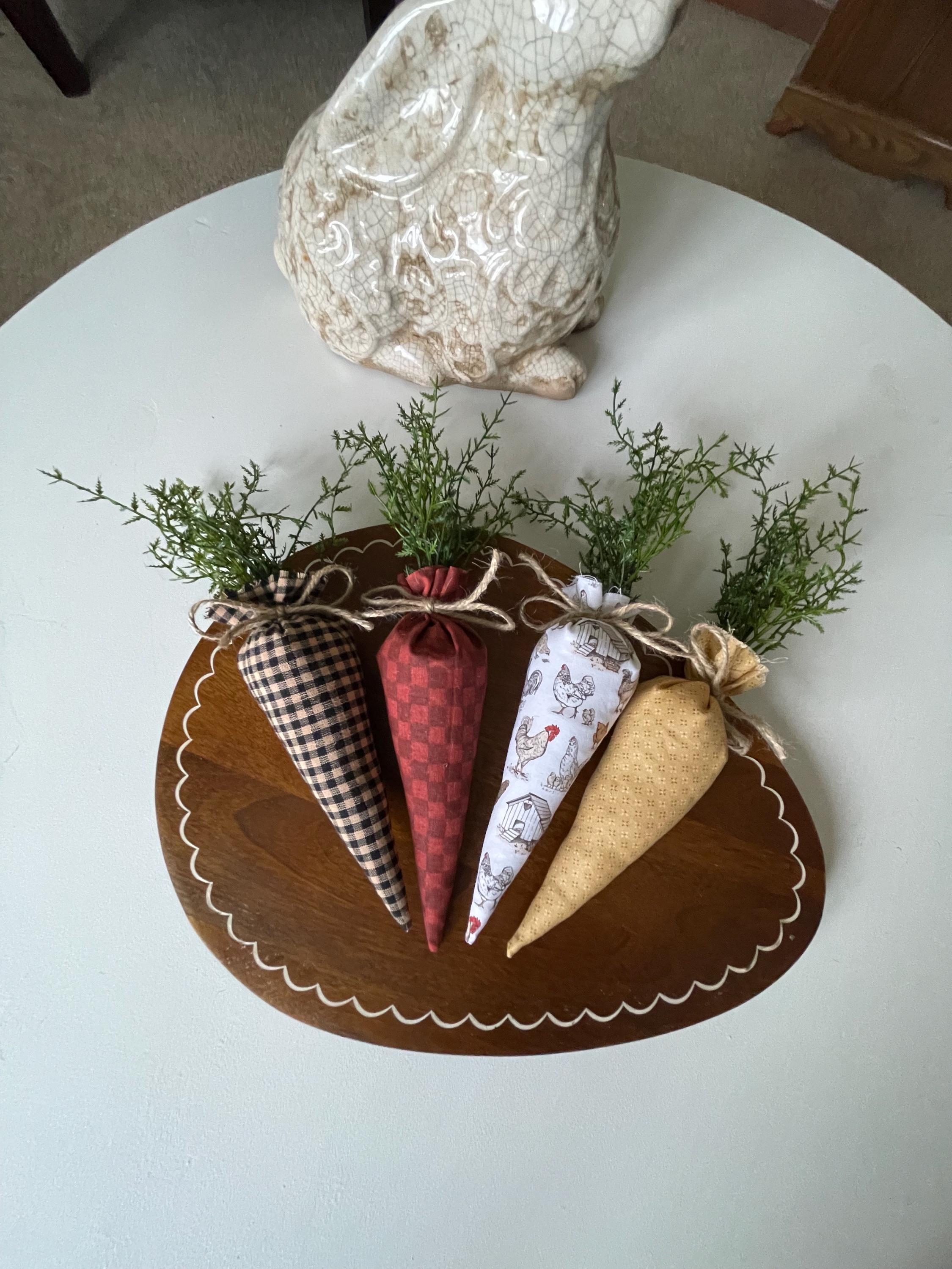 Fabric Farmhouse Style Carrots, Country Carrots, Primitive Fabric ...