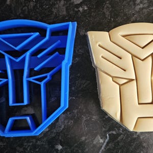 Transformers Cookie Cutters, Autobots & Decepticons in 2 Sizes, Fun ...