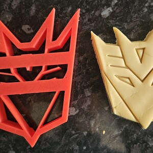 Transformers Cookie Cutters, Autobots & Decepticons in 2 Sizes, Fun ...