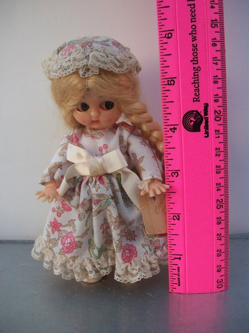 Vintage Carlson colonial Child Souvenir Doll - Etsy