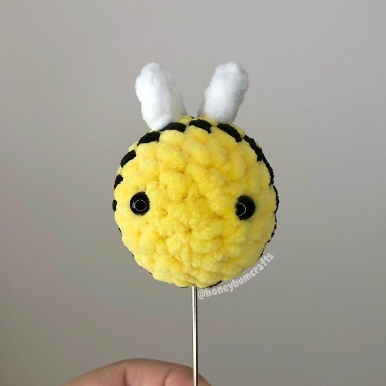Mini Bee Crochet Pattern – Amigurumi Keychain Plush, Quick Beginner DIY ...