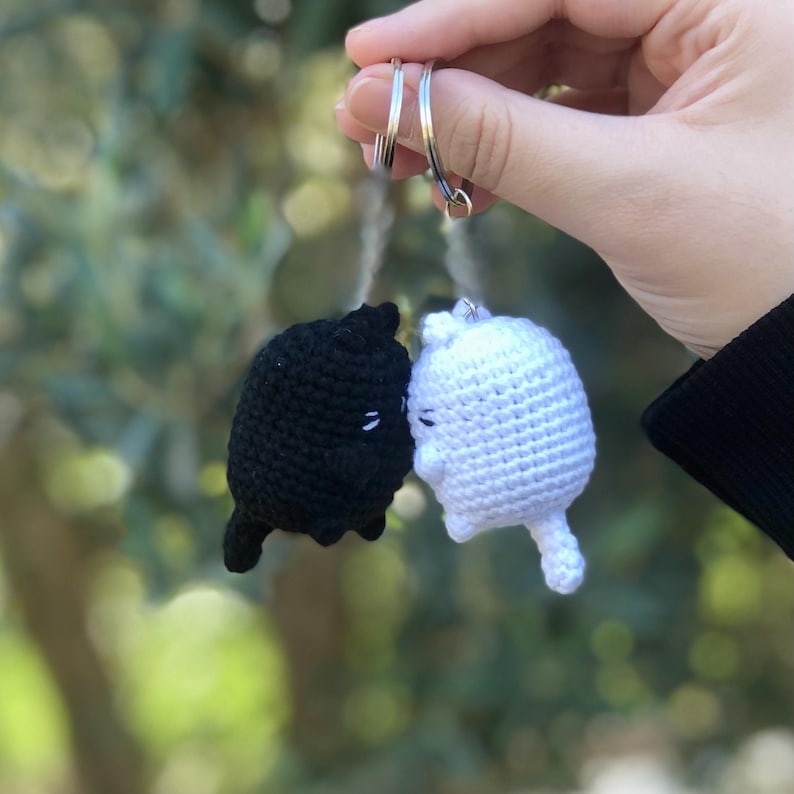Cat Amigurumi Keychain – Kissing Cat Keychains – Handmade Crochet Cat ...