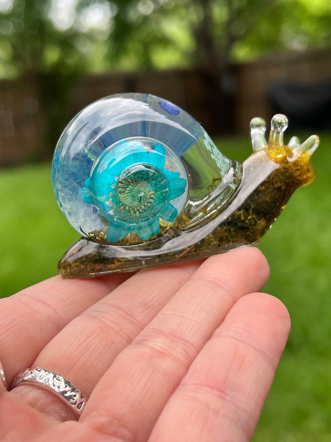 Resin Snail Figurine Moss in Resin Floral Decor Nature Terrarium Snail ...