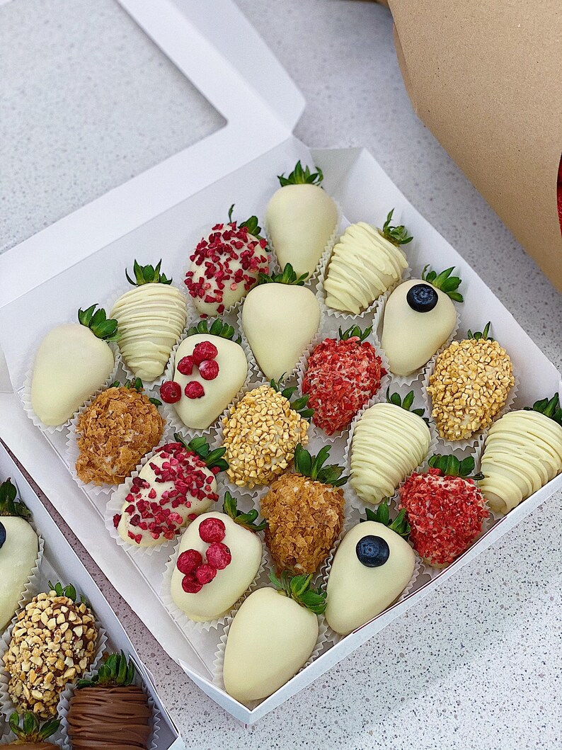 20 Chocolate-covered Strawberries • Brooklyn Pickup or NYC Delivery ...
