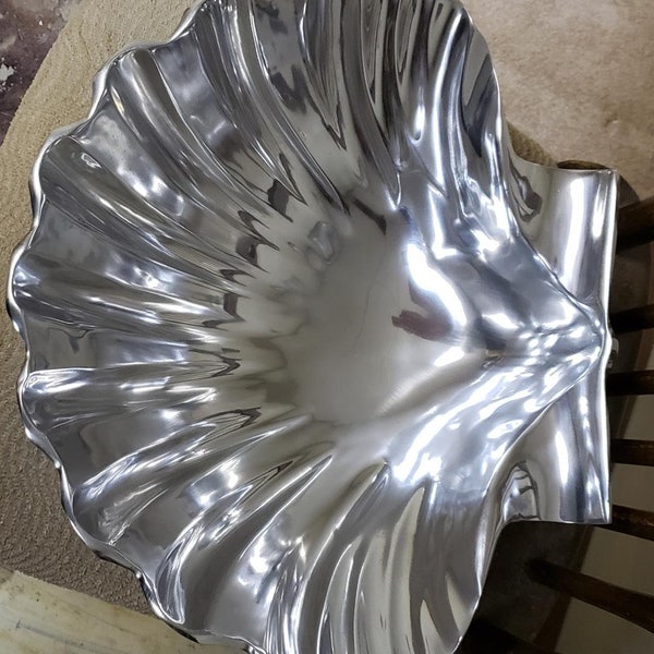 Clam Shell Bowl - Etsy