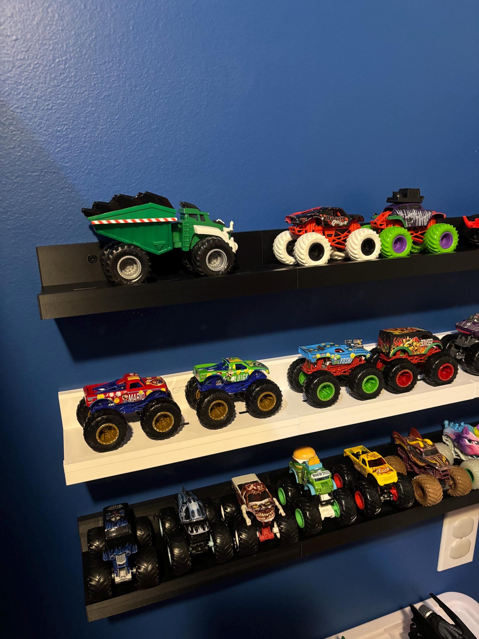Monster Truck Display Shelf With Road Lines | 3D Printed Hot Wheels ...