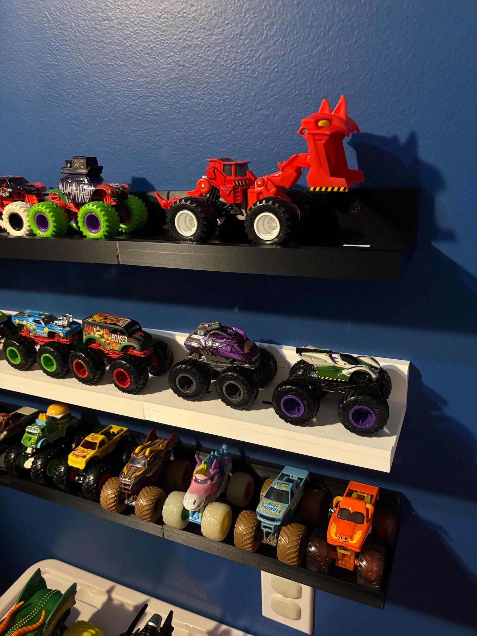 Monster Truck Display Shelf With Road Lines | 3D Printed Hot Wheels ...