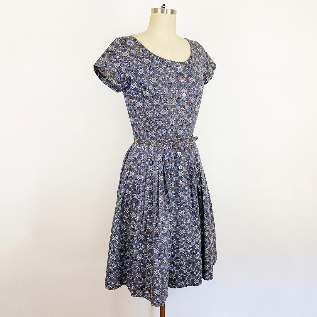 1950s Peck and Peck Blue and Brown Medallion Paisley Cotton Shirtwaist ...
