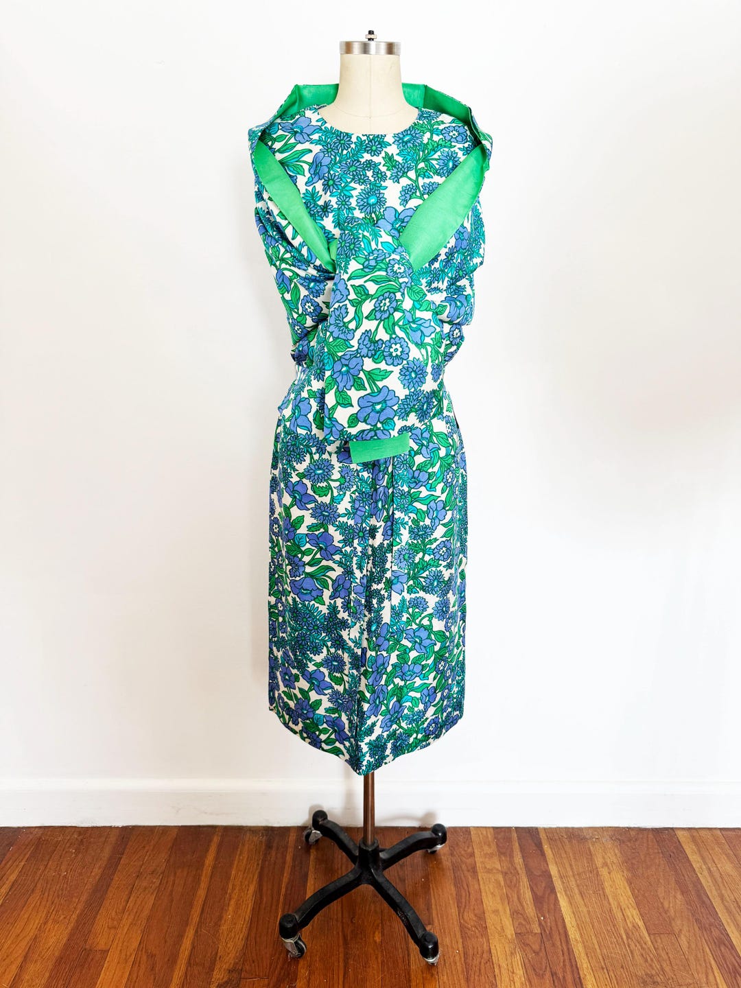 1960s Tanner Blue and White Silk Floral Wiggle Dress Matching Scarf 60s ...