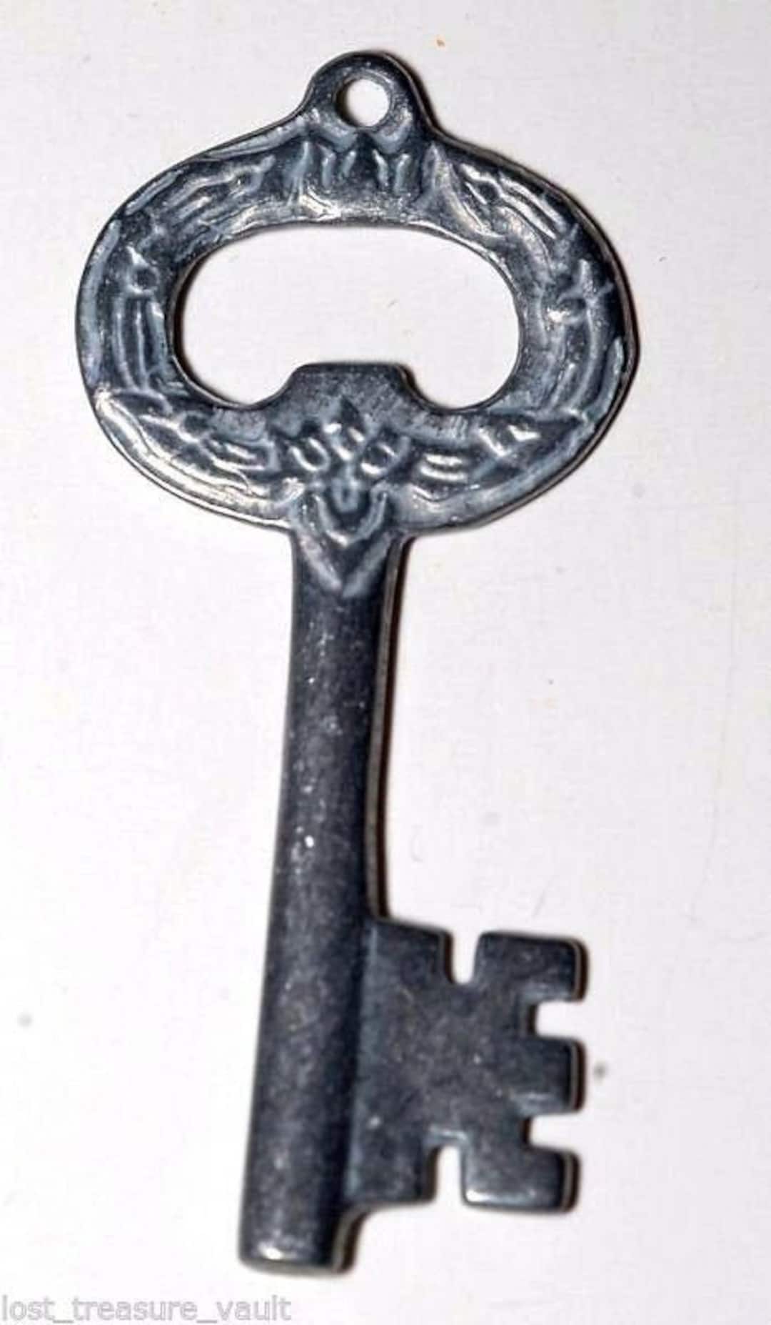 Vintage Silver Tone Metal Skeleton Key Large Pendant - Etsy