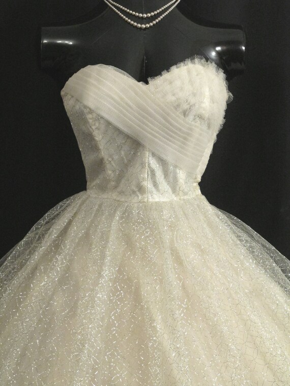 Vintage 1950's 50s STRAPLESS Bombshell White Ivory Si… - Gem