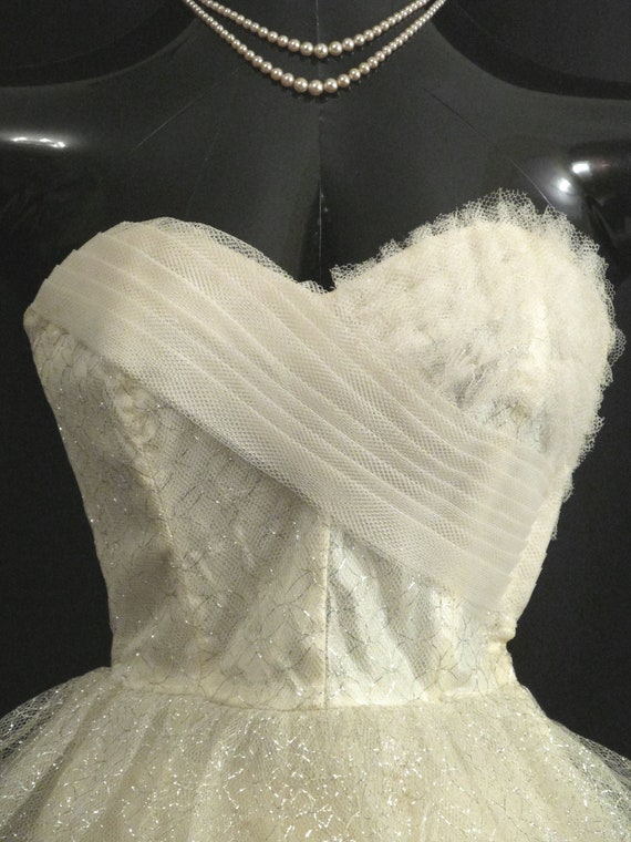 Vintage 1950's 50s STRAPLESS Bombshell White Ivory Si… - Gem