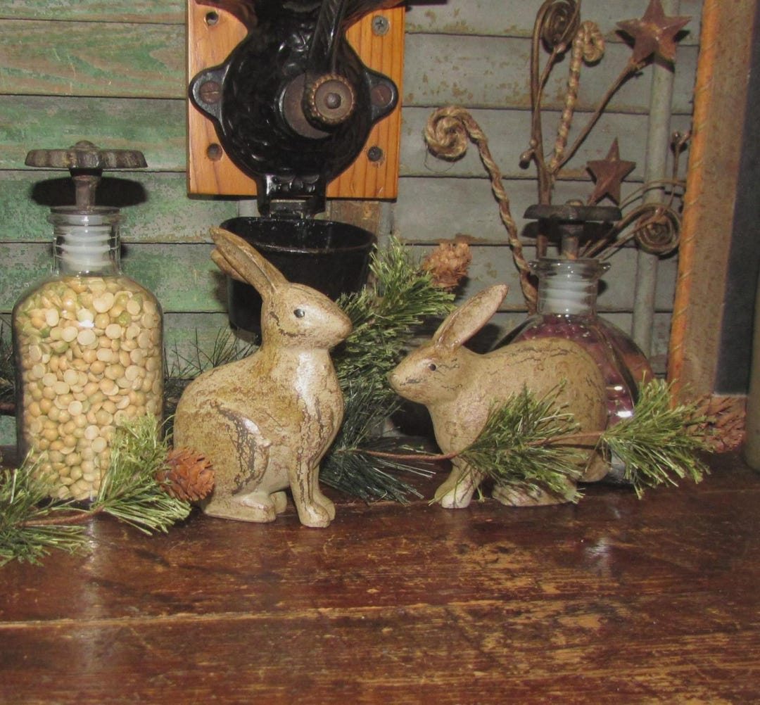 2 Primitive Resin Country Cottage Farmhouse Aged Bunnies Vtg Style Chic ...