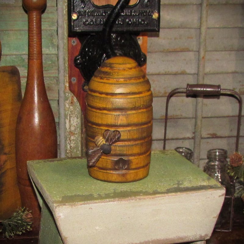 Primitive Bee - Etsy