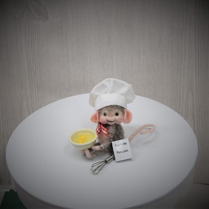 Needle Felted "chef" Mouse With Whisk, Bowl of Eggs, and Cookbook! - Etsy