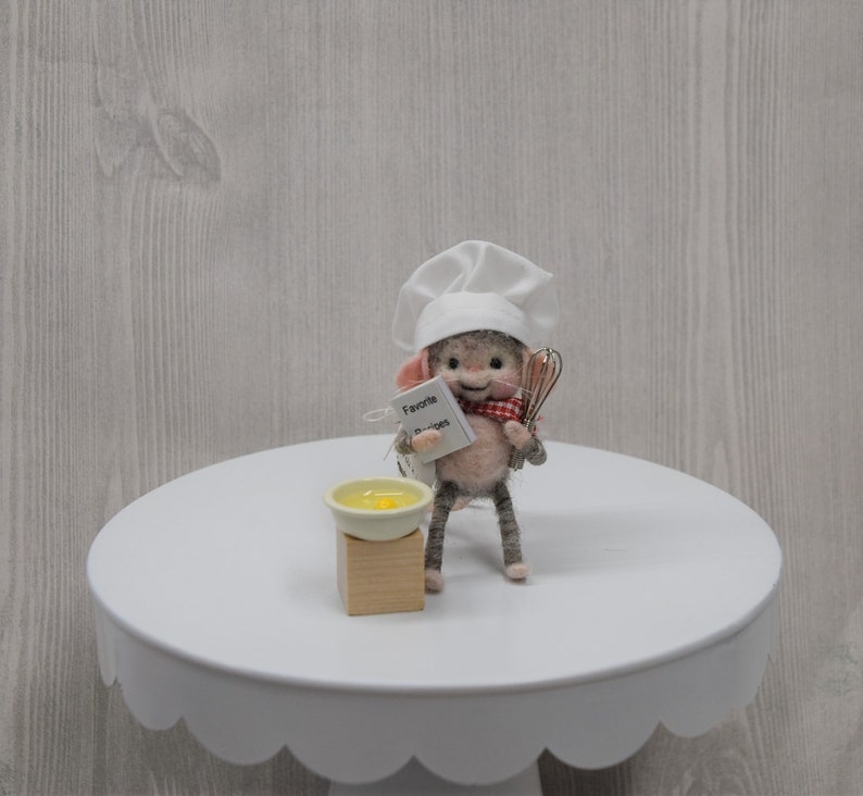 Needle Felted "chef" Mouse With Whisk, Bowl of Eggs, and Cookbook! - Etsy