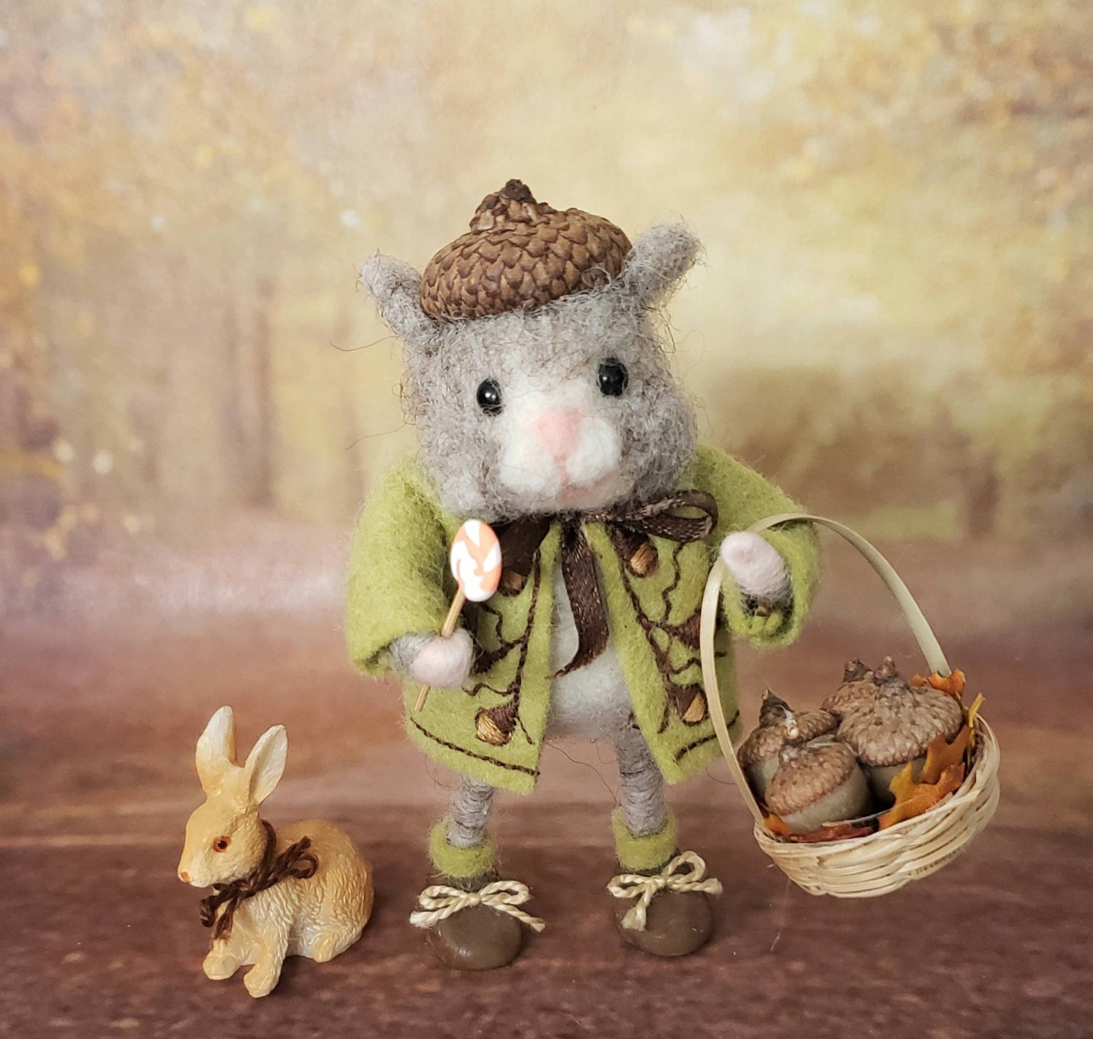 Needle Felted Fall Squirrel Collecting Acorns! - Etsy