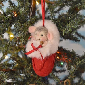 Needle Felted "christmas Mouse in A Slipper" Ornament...........free U ...