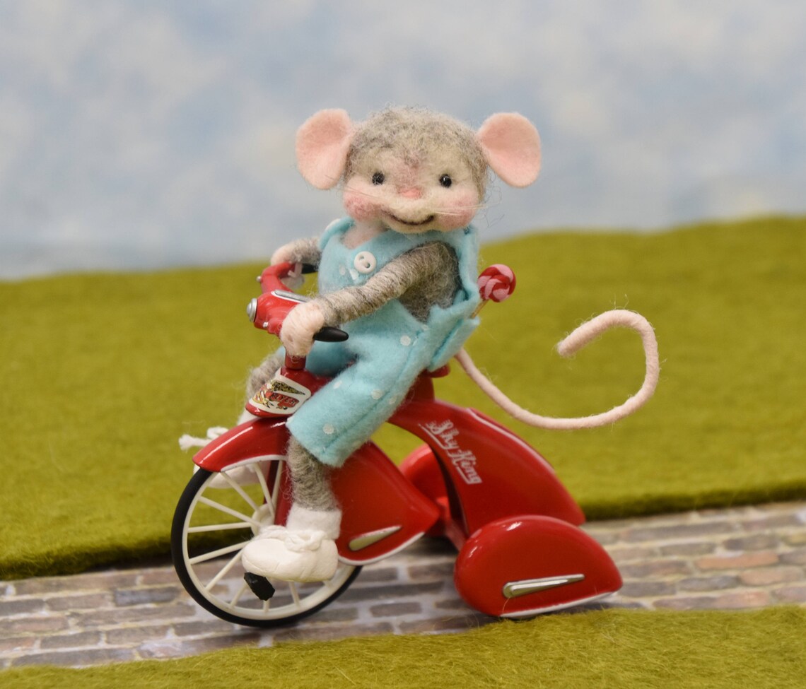 Needle Felted Mouse Riding His 1st Tricycle! - Etsy