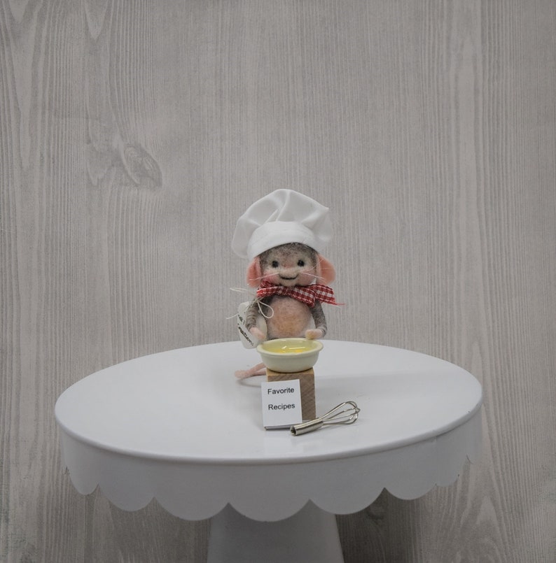 Needle Felted "chef" Mouse With Whisk, Bowl of Eggs, and Cookbook! - Etsy