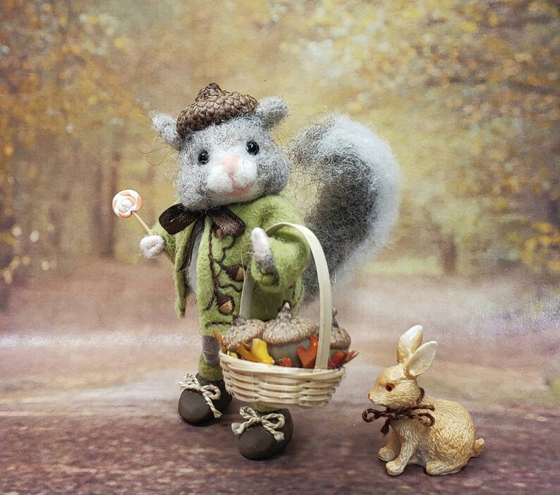 Needle Felted Fall Squirrel Collecting Acorns! - Etsy