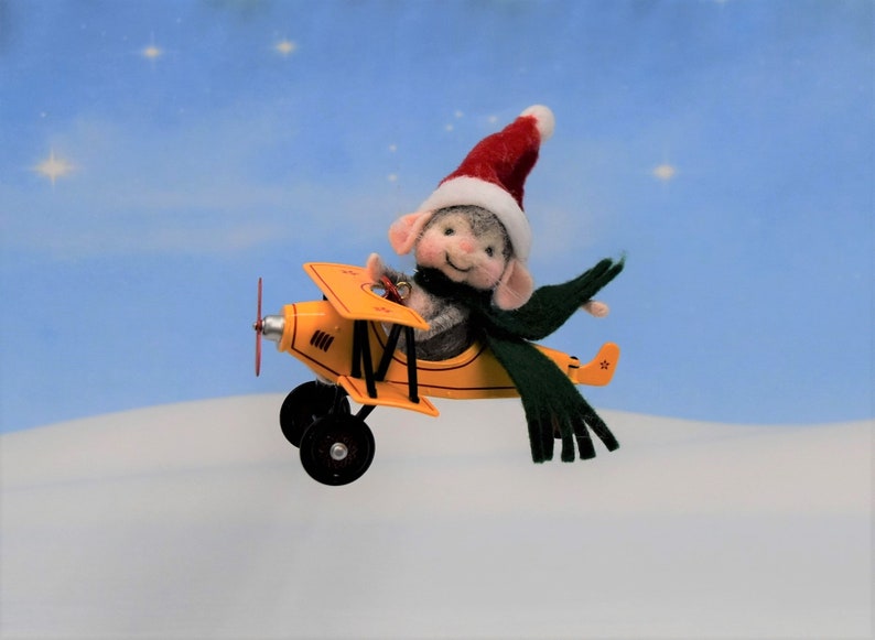 Needle Felted Mouse Pilot Flying Christmas Plane! ...........free U.S ...