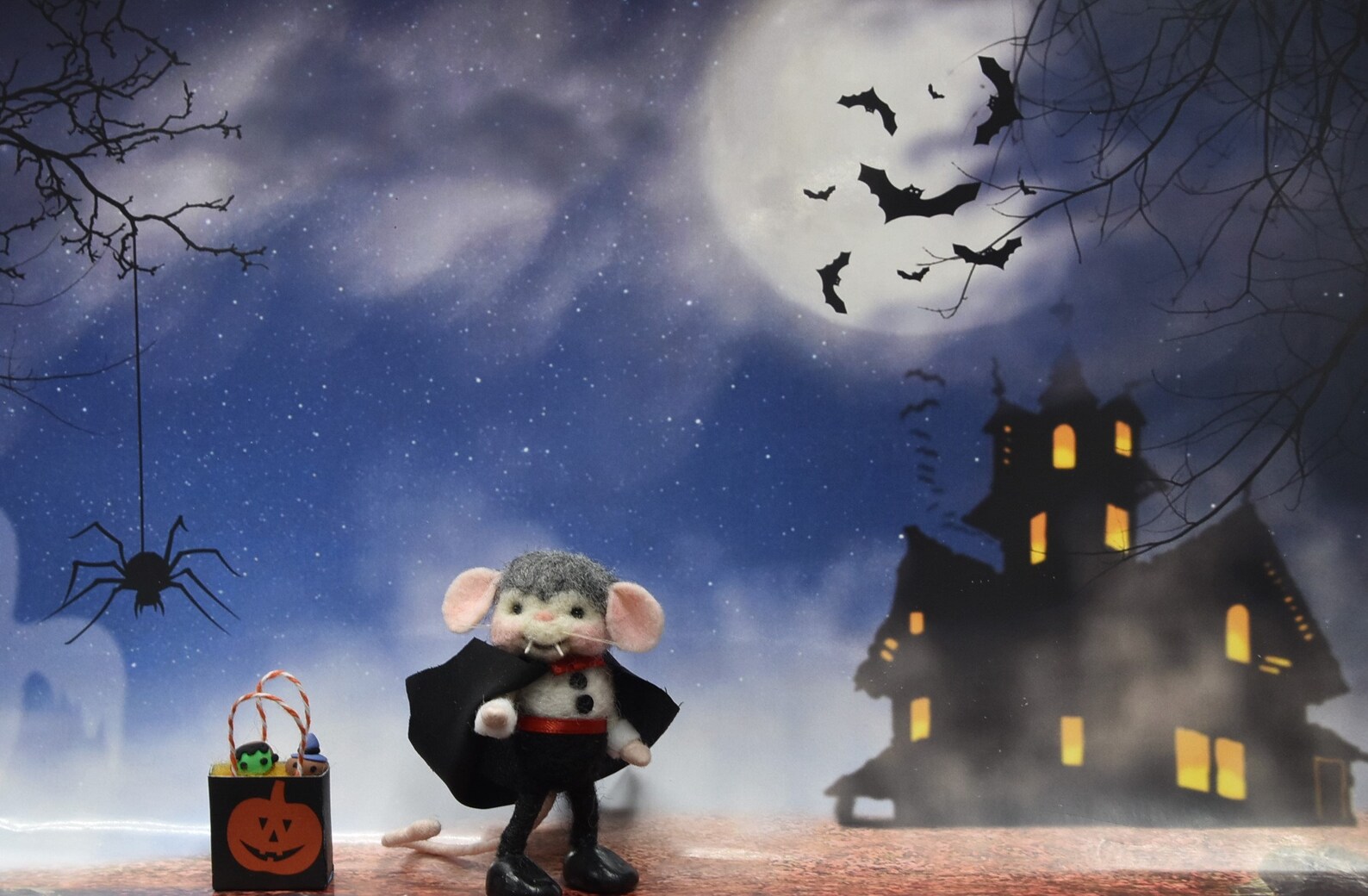 Needle Felted Halloween vampire Mouse - Etsy