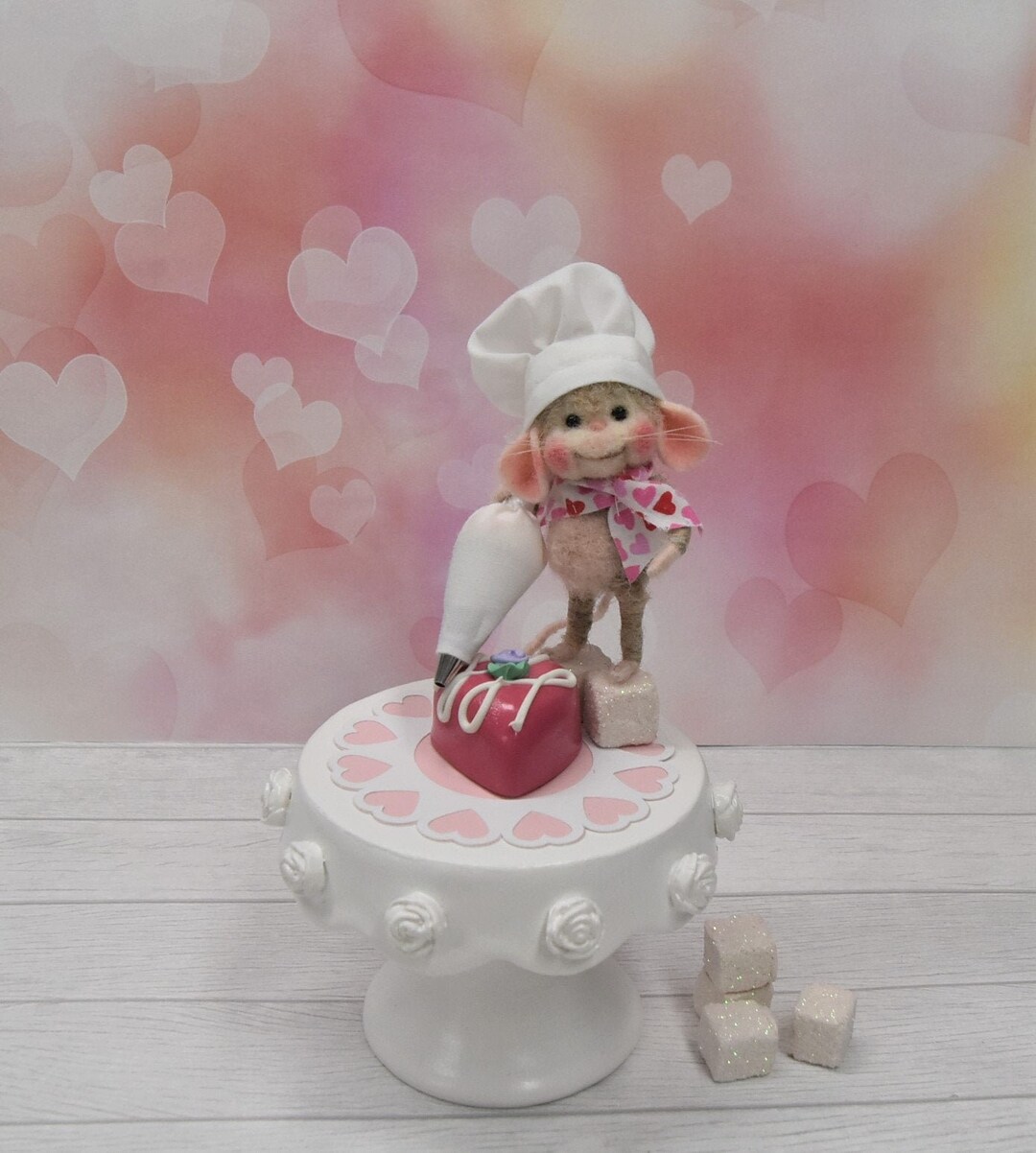 Needle Felted Mouse Valentine Baker: Miniature Cake Display - Etsy
