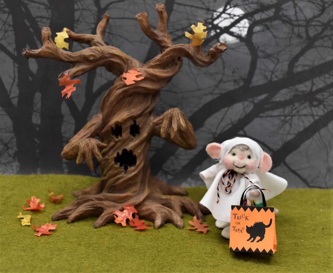 Needle Felted Halloween Mouse Ghost Trick-or-treater - Etsy