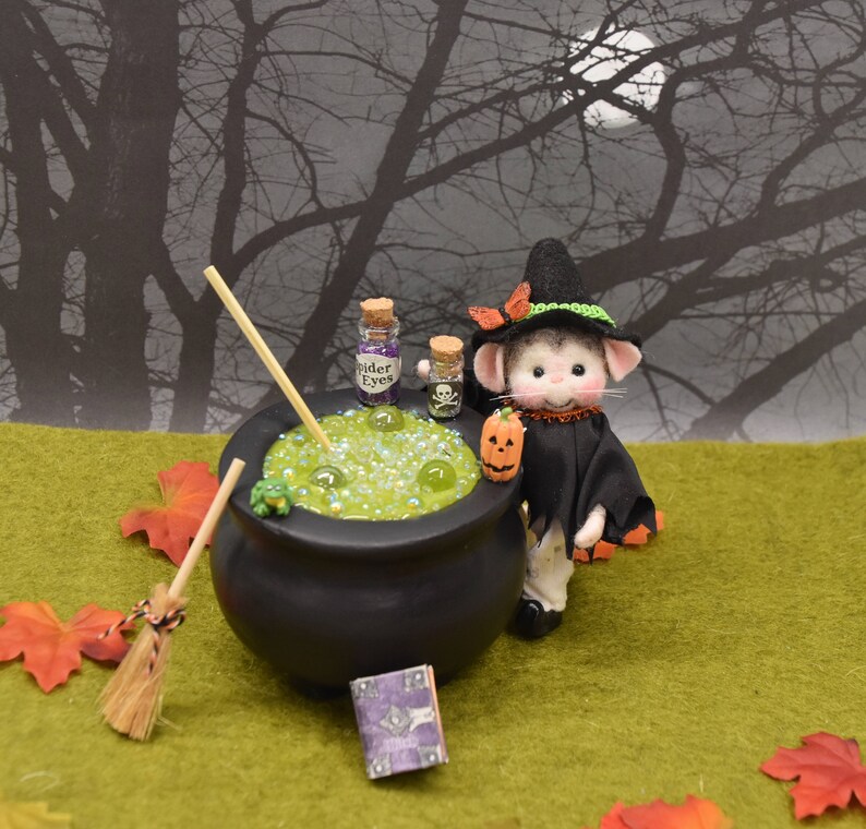 Needle Felted Halloween Mouse Witch With Cauldron - Etsy
