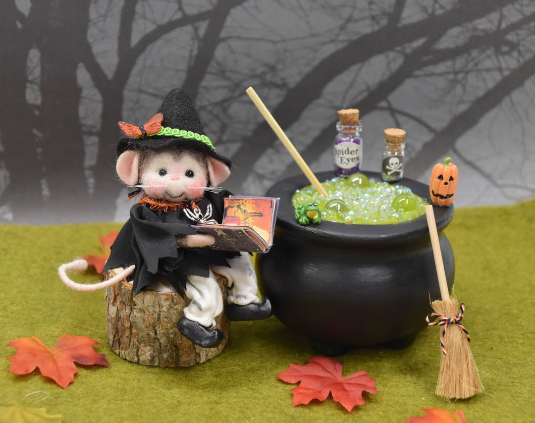 Needle Felted Halloween Mouse Witch With Cauldron - Etsy