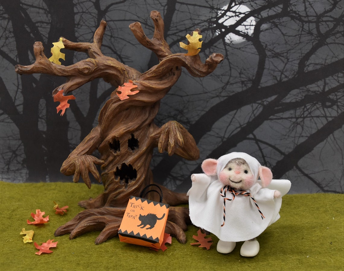 Needle Felted Halloween Mouse Ghost Trick-or-treater - Etsy