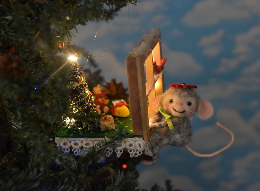 Needle Felted "christmas Eve Mouse" Lighted Ornament.............free U ...