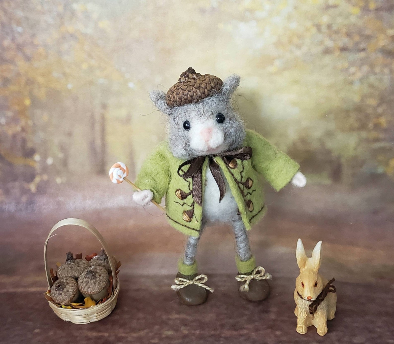Needle Felted Fall Squirrel Collecting Acorns! - Etsy