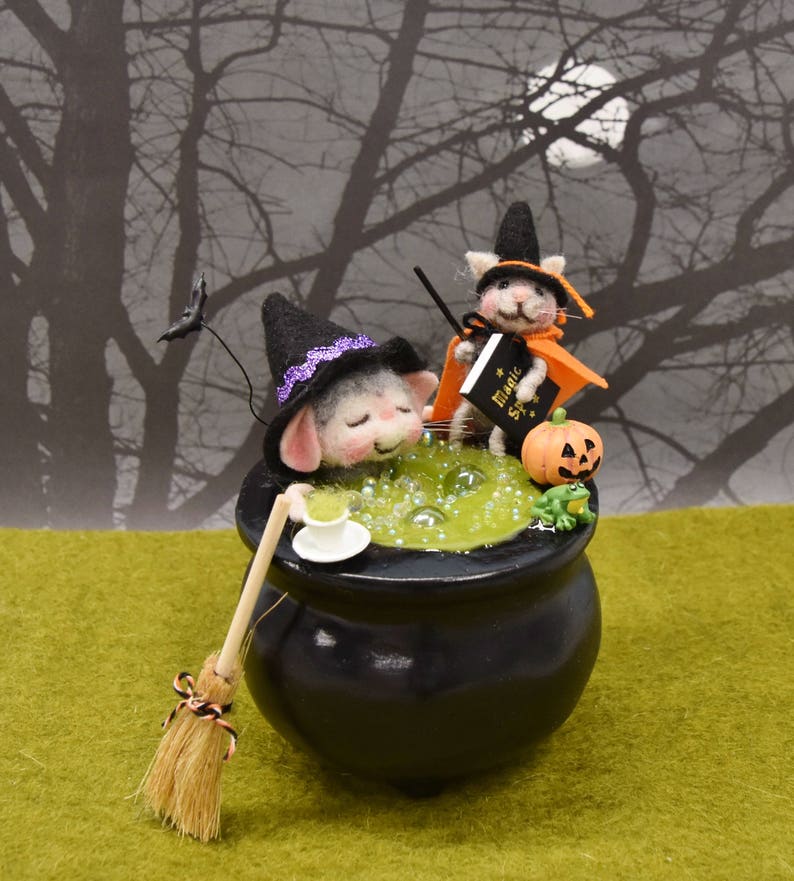 Needle Felted Halloween Mouse Witch and Cat With Cauldron - Etsy