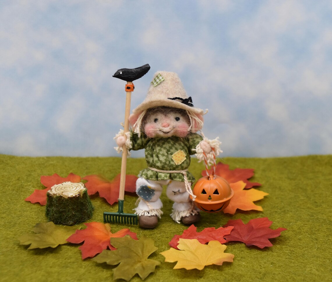 Needle Felted Fall or Halloween Mouse Scarecrow - Etsy